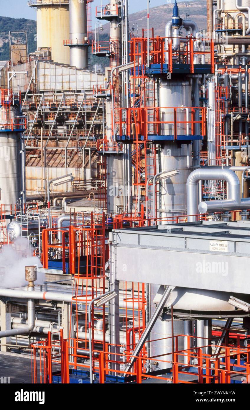 Muskiz oil refinery biscay spain hi-res stock photography and images ...