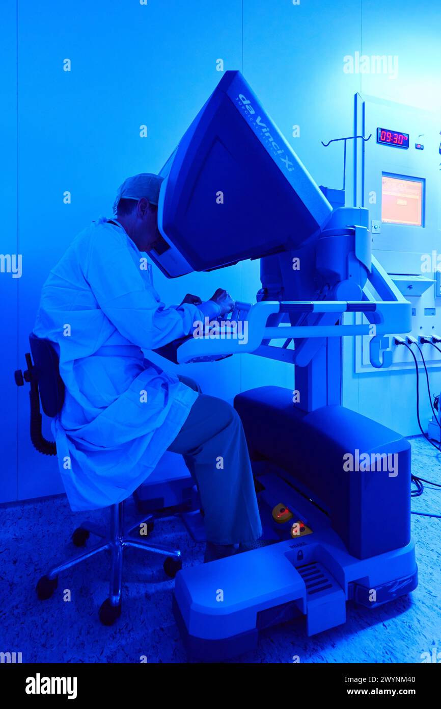 Surgical Treatment of Prostate Cancer, Radical prostatectomy, Da Vinci ...