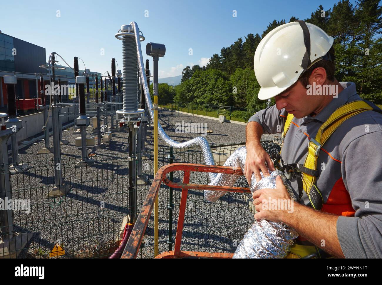 Underground electrical substation hi-res stock photography and images ...