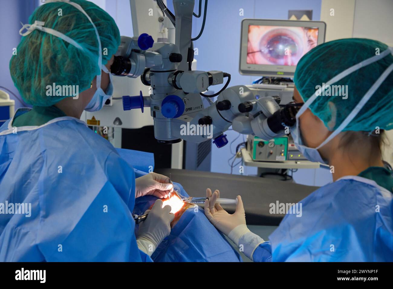 Surgical intervention of eyes, Cataracts, Operating theater of ...