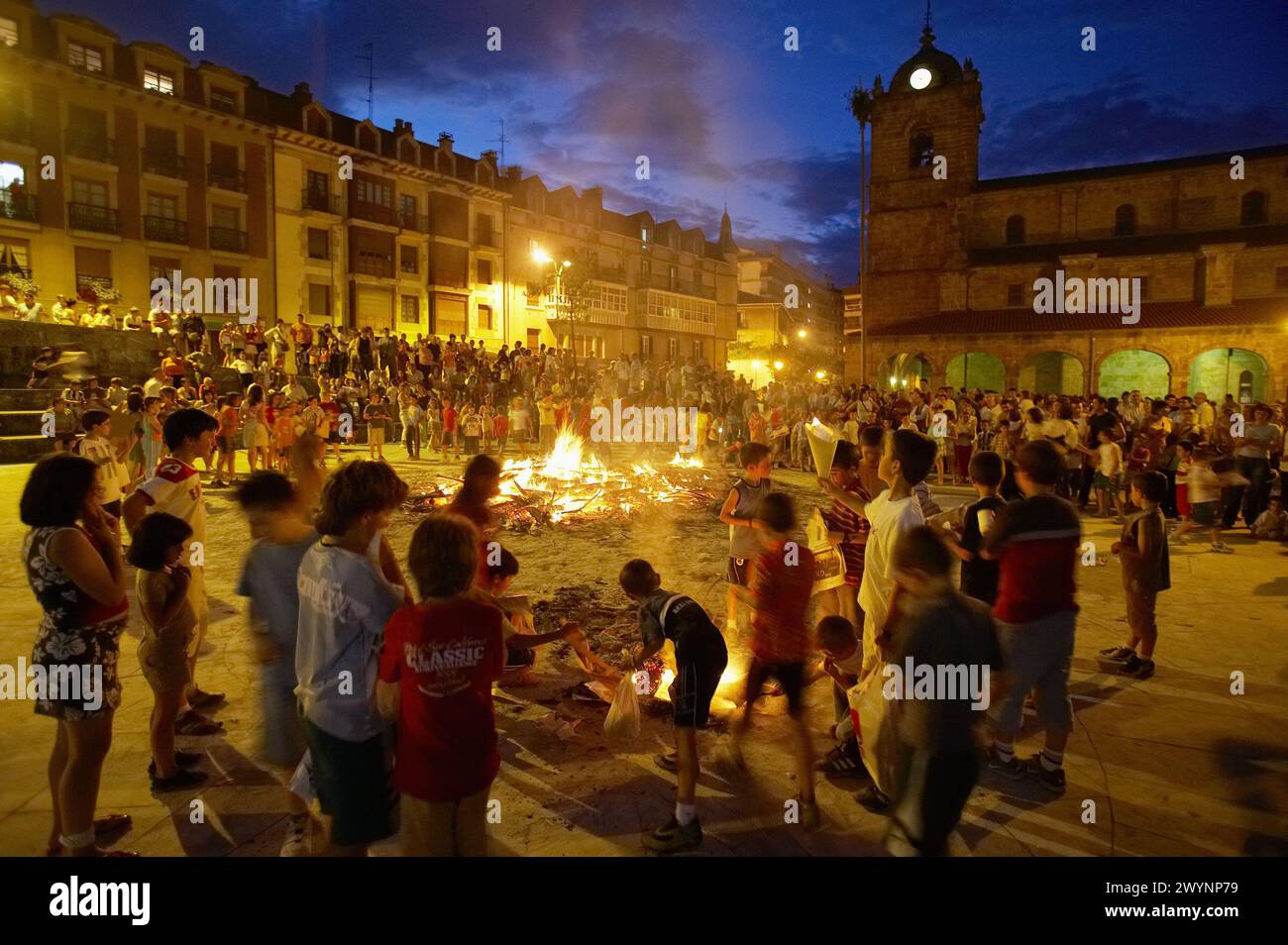 St. John´s bonfires. Legazpi, Guipúzcoa, Euskadi, Spain Stock Photo - Alamy