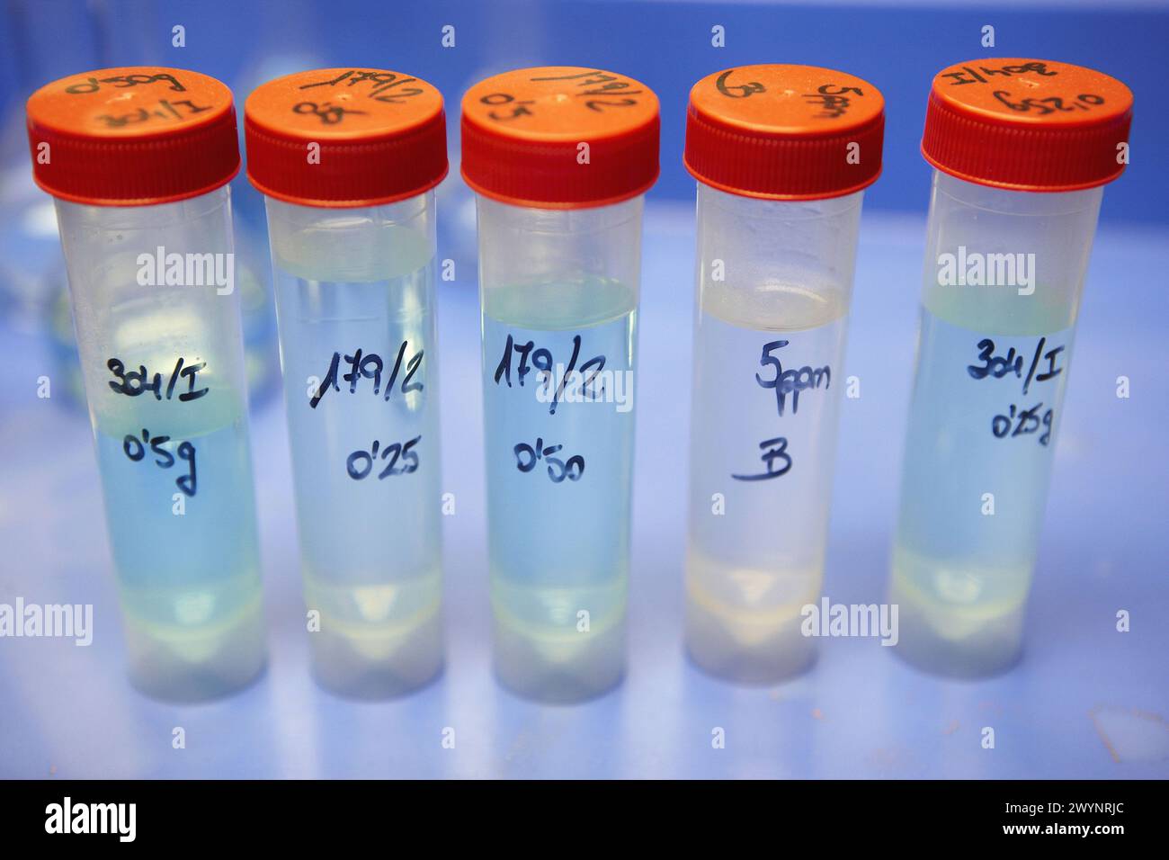 Chemical laboratory, materials research Stock Photo - Alamy