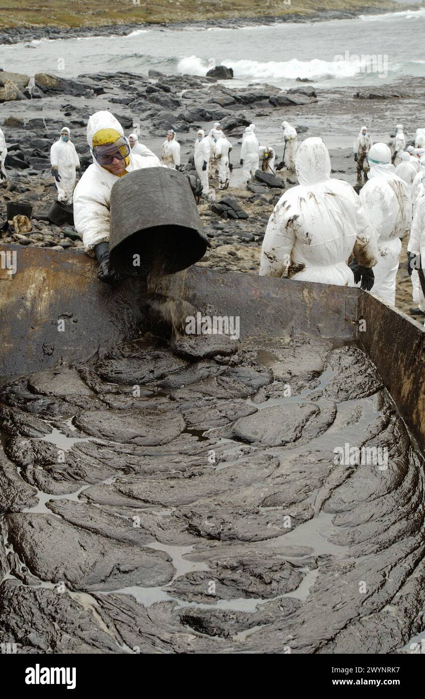 Oil spillage prestige oil tanker hi-res stock photography and images ...