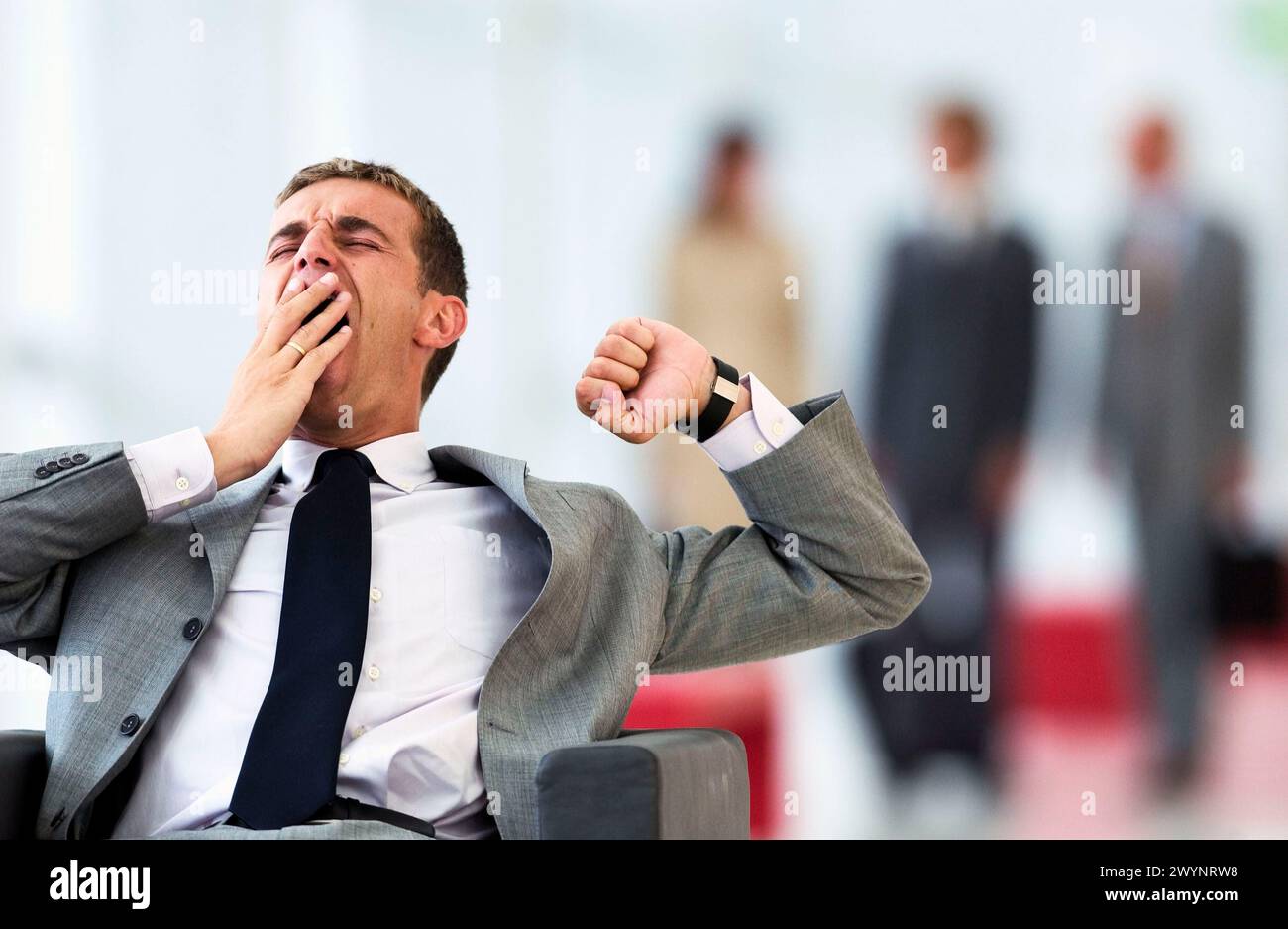 Man men male yawns yawn yawning hi-res stock photography and images - Alamy