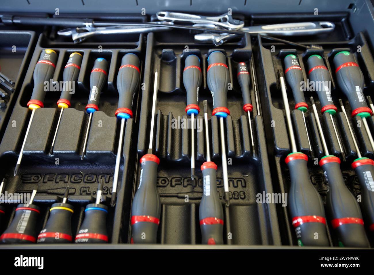 Mechanics shops hi-res stock photography and images - Alamy
