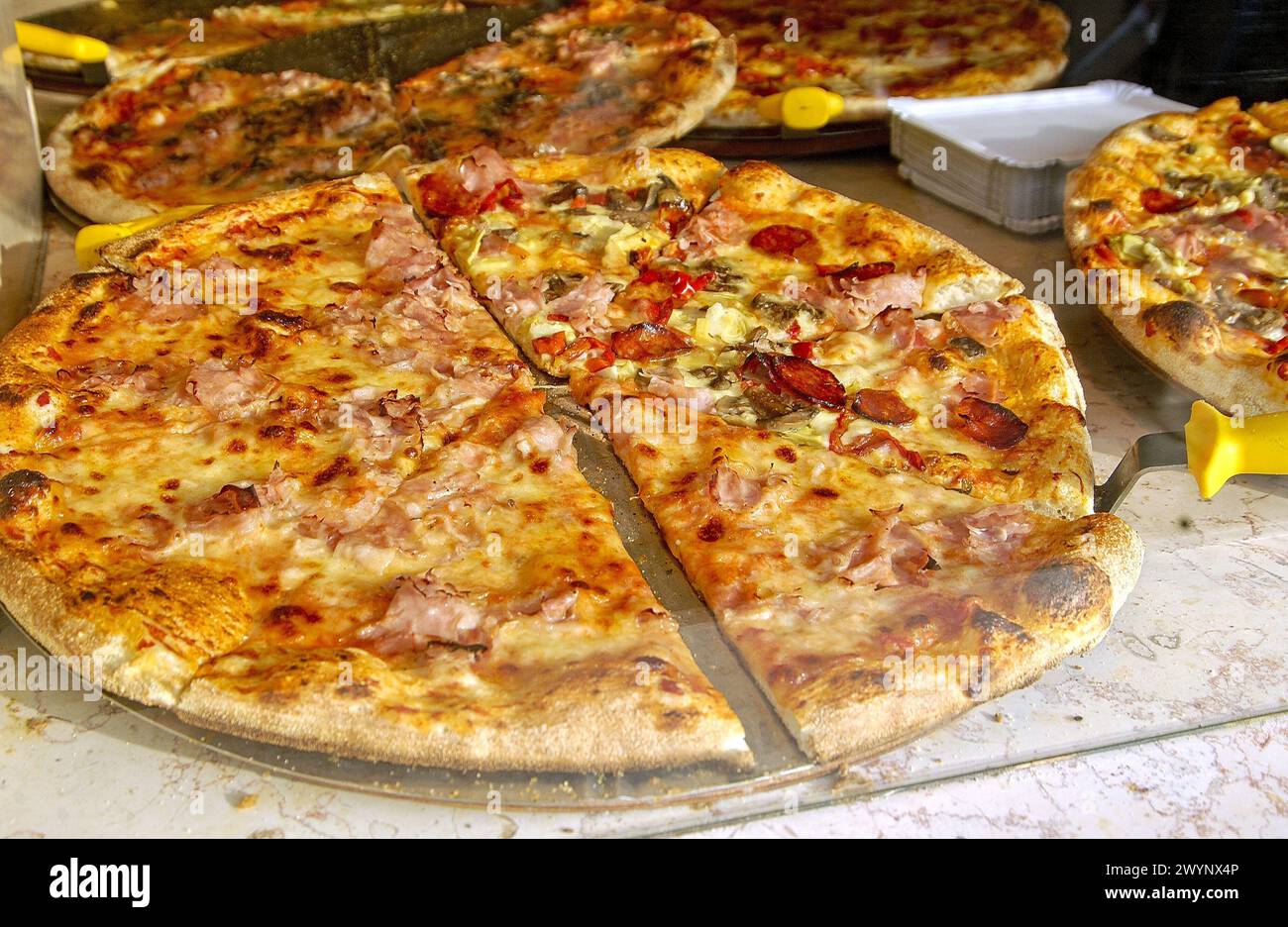 Pizzas venice veneto hi-res stock photography and images - Alamy