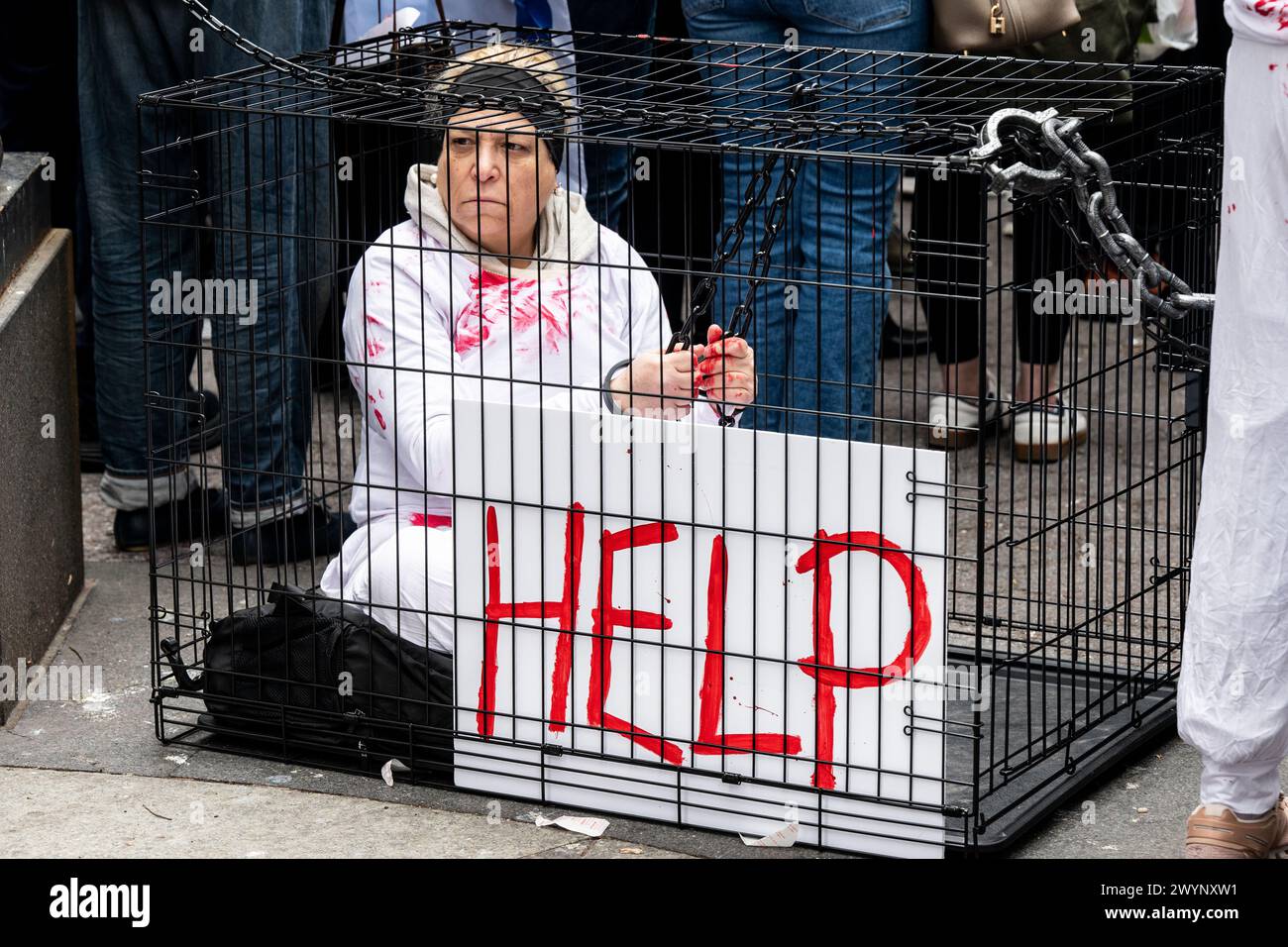 Woman in a cage hi-res stock photography and images - Alamy