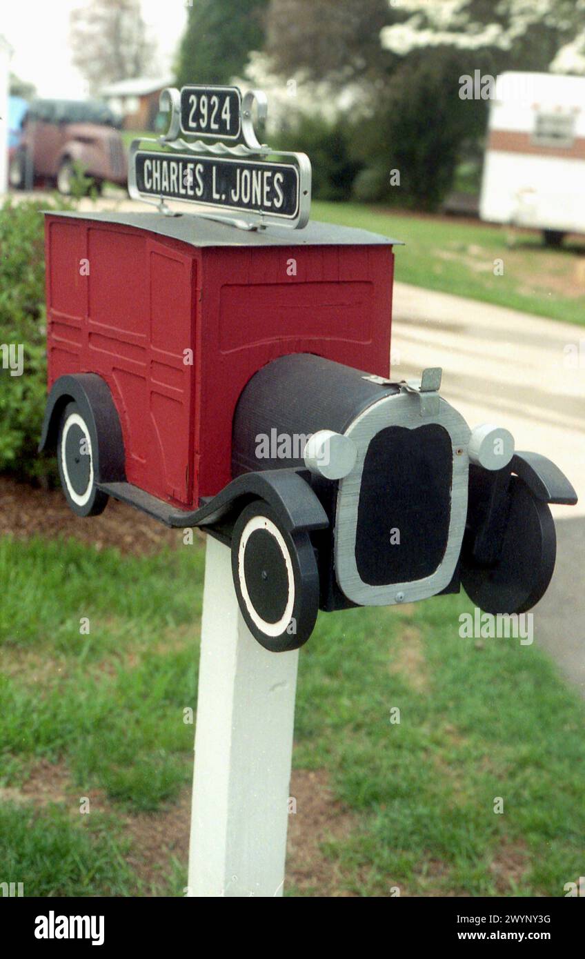 Original looking mailbox in the U.S.A Stock Photo - Alamy