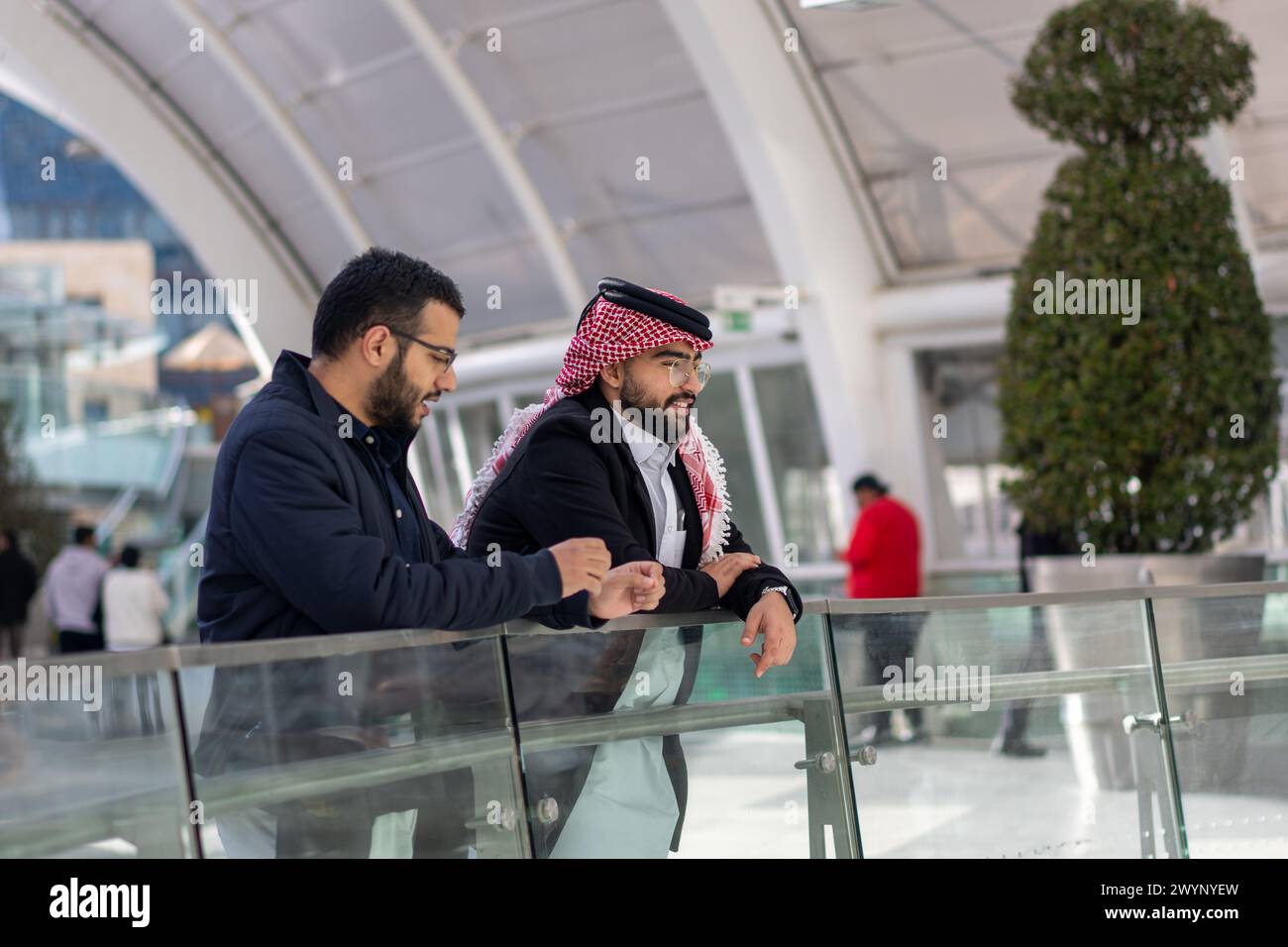 Two arab men talking hi-res stock photography and images - Alamy