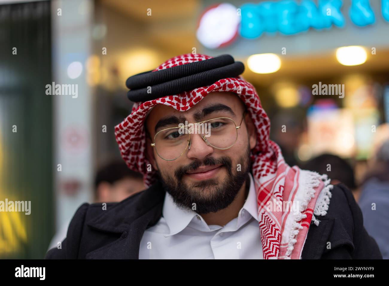 Qatar male model hi-res stock photography and images - Alamy