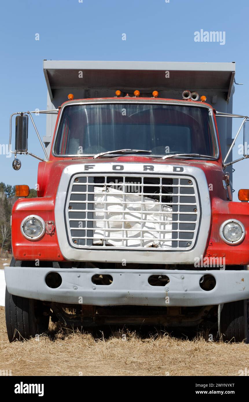 Ford Louisville dump truck Stock Photo - Alamy