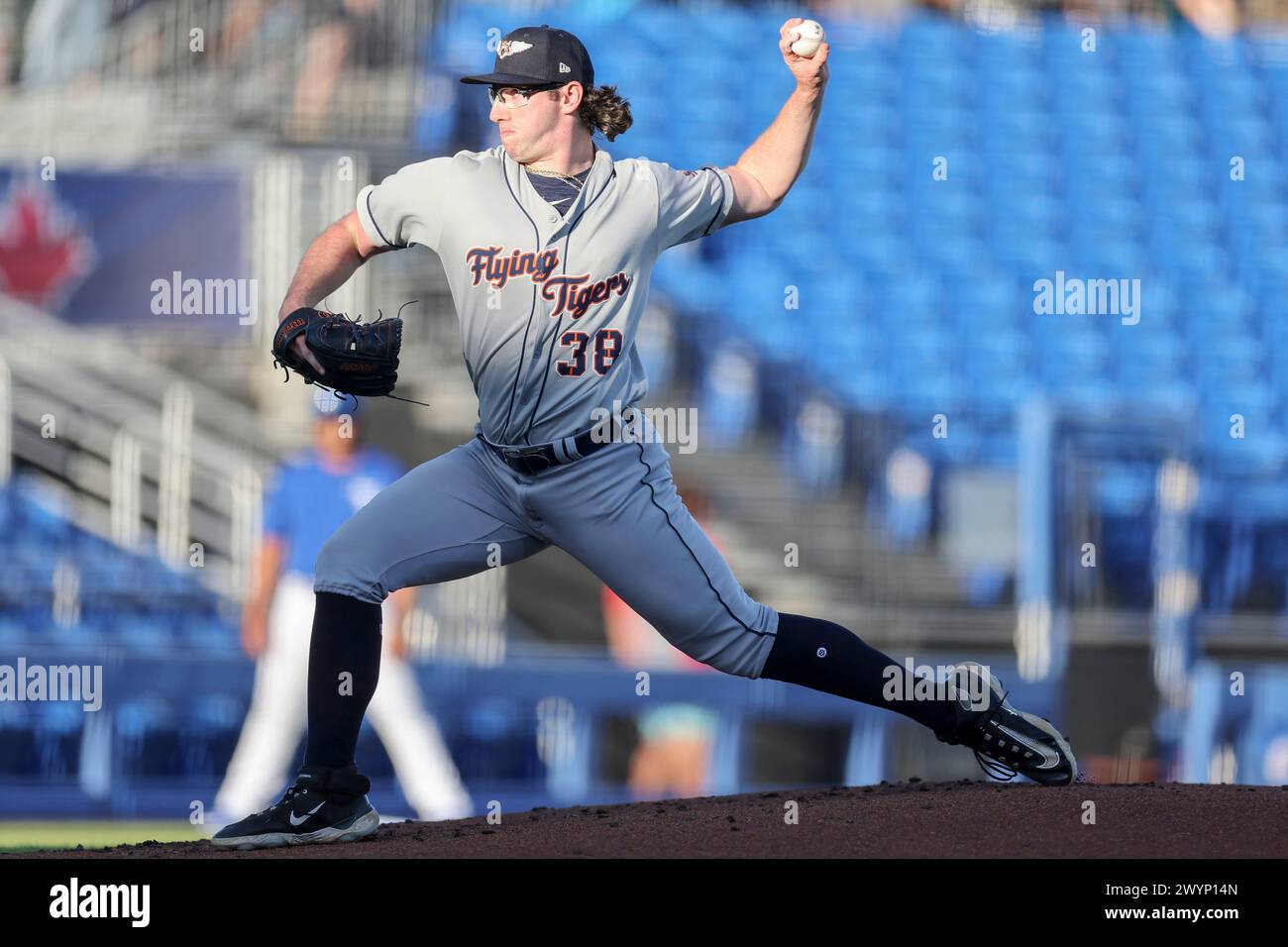 Dunedin, FL: Lakeland Flying Tigers pitcher Andrew Sears (38) delivers ...