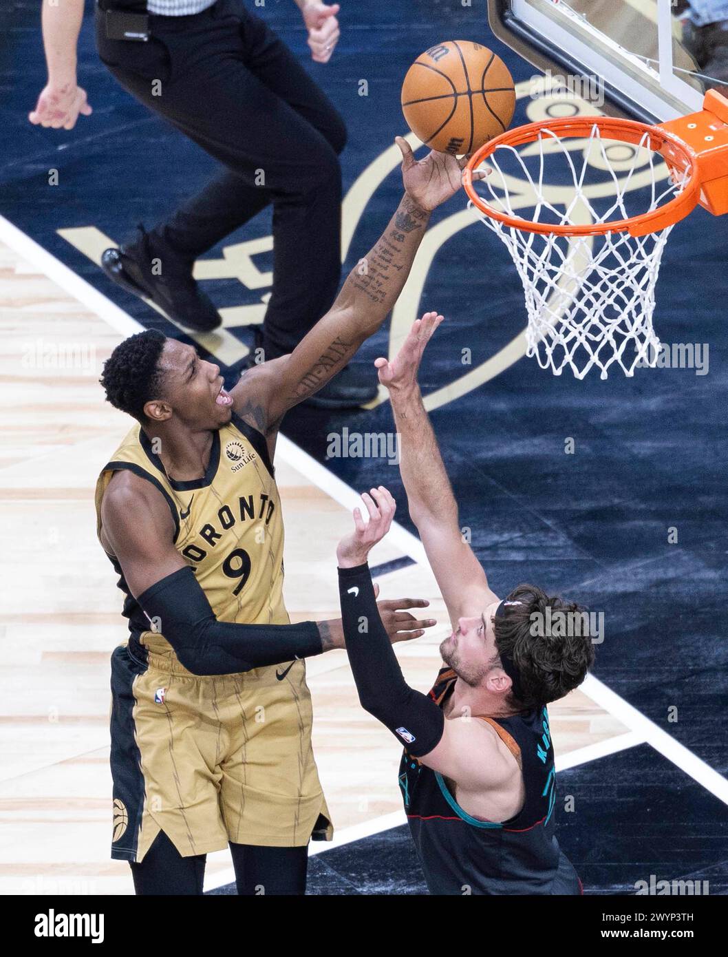 Toronto, Canada. 7th Apr, 2024. RJ Barrett (L) of Toronto Raptors makes a layup during the 2023 ...