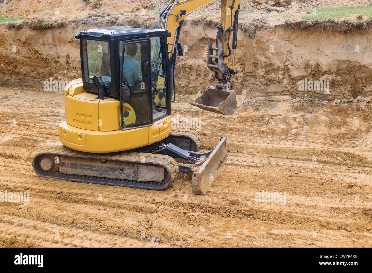 Ground leveling techniques hi-res stock photography and images - Alamy