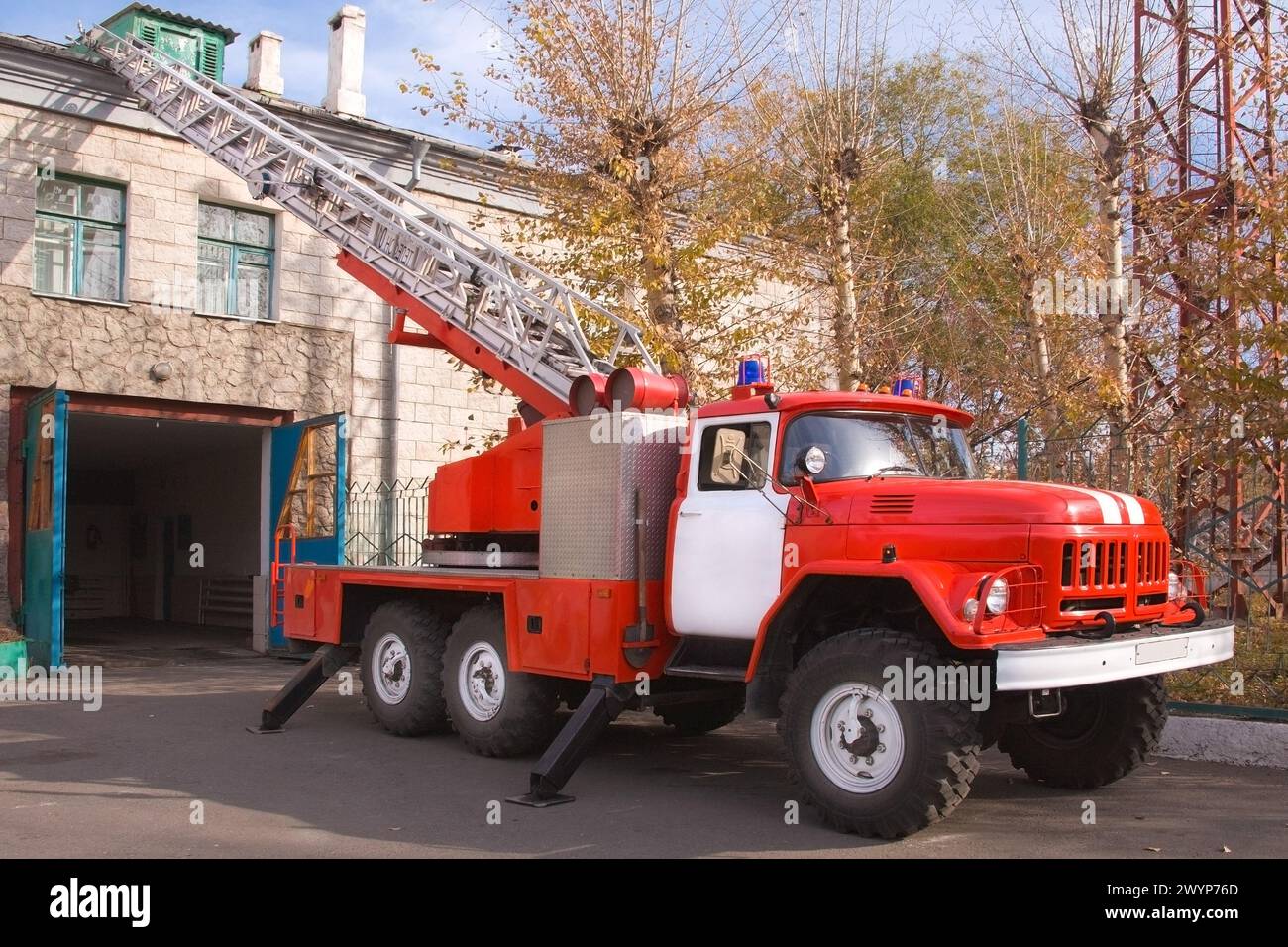 Russian firetruck hi-res stock photography and images - Alamy
