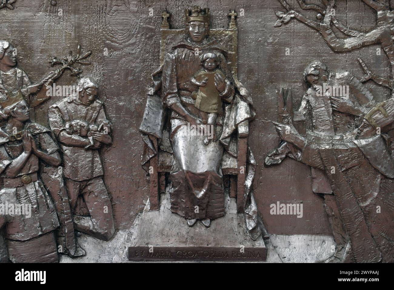 The antependium of the main altar depicts the entire Croatian history ...