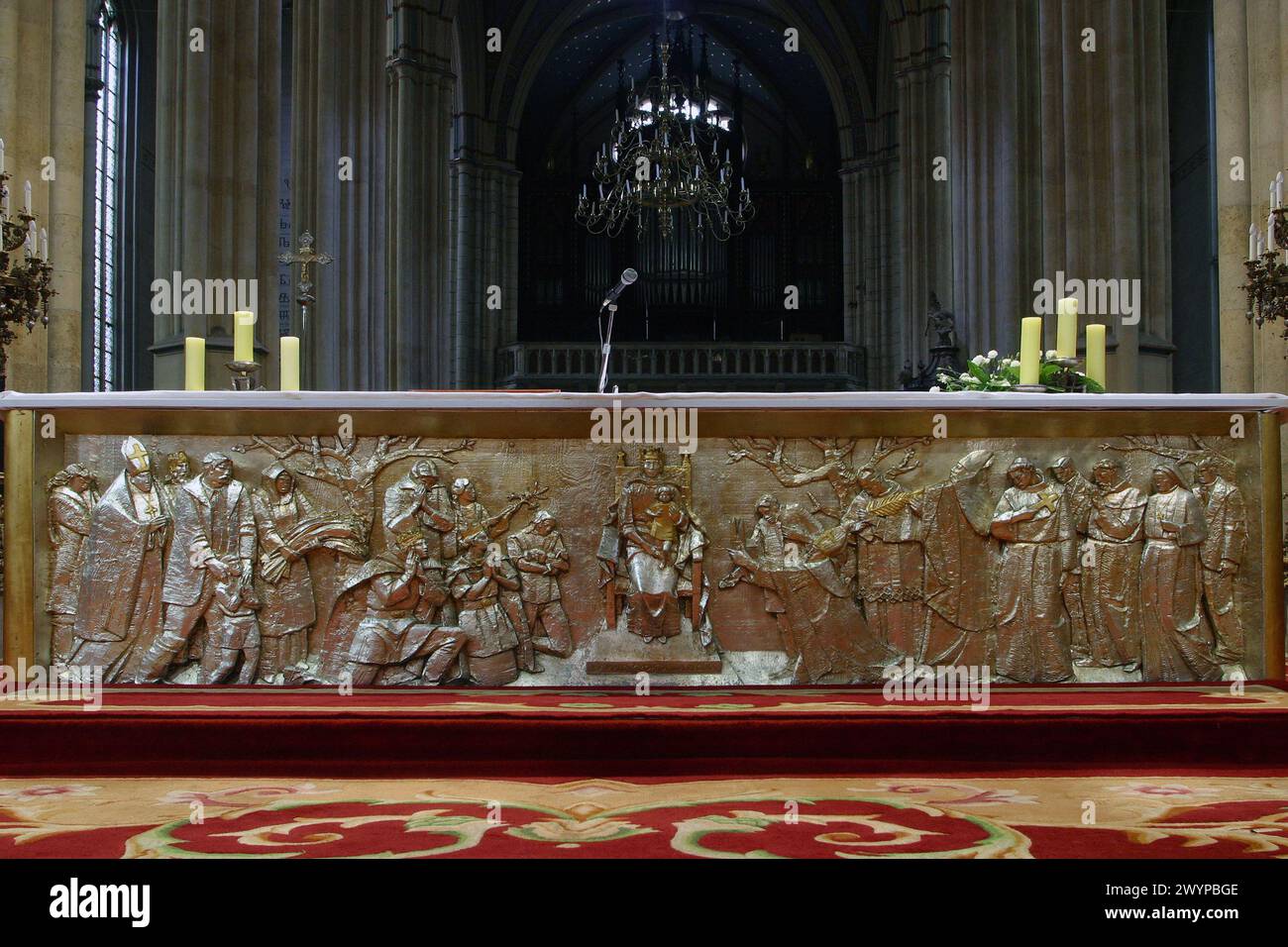 The antependium of the main altar depicts the entire Croatian history ...