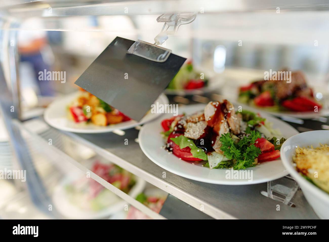 Cafeteria food display cabinet hi-res stock photography and images - Alamy