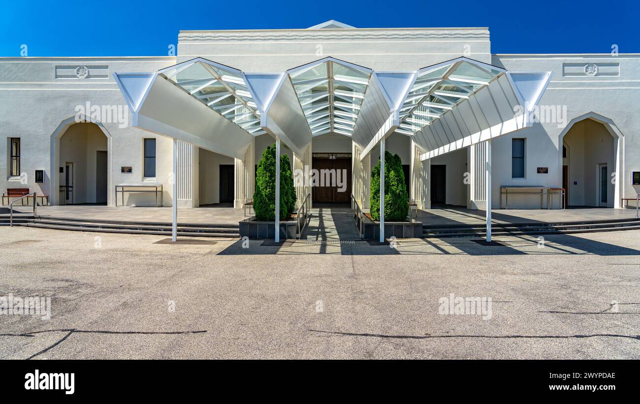 Chapel in Springvale Botanical Cemetery, Melbourne, Australia Stock ...