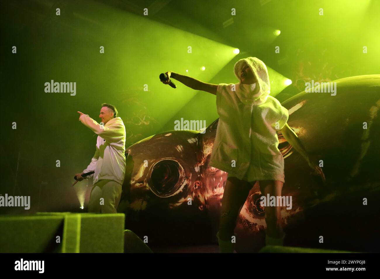 Watkin Tudor Jones alias Ninja und Anri du Toit alias Yolandi Visser ...