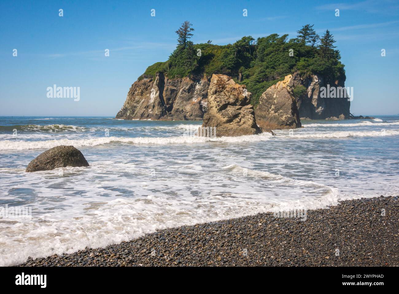Coastal Rock Formations at Ruby Beach in Olympic National Park in ...