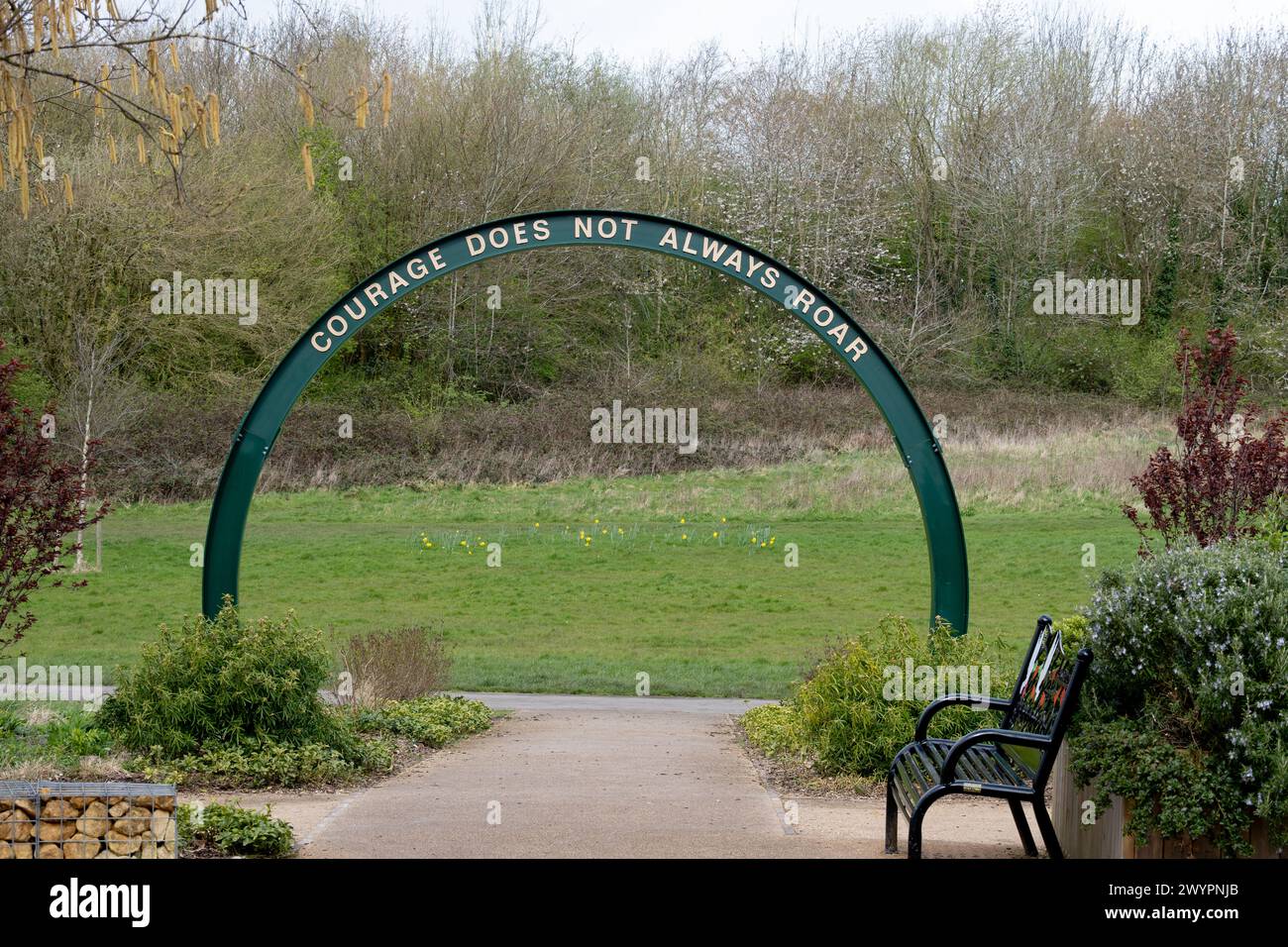 Archway garden england hi-res stock photography and images - Alamy