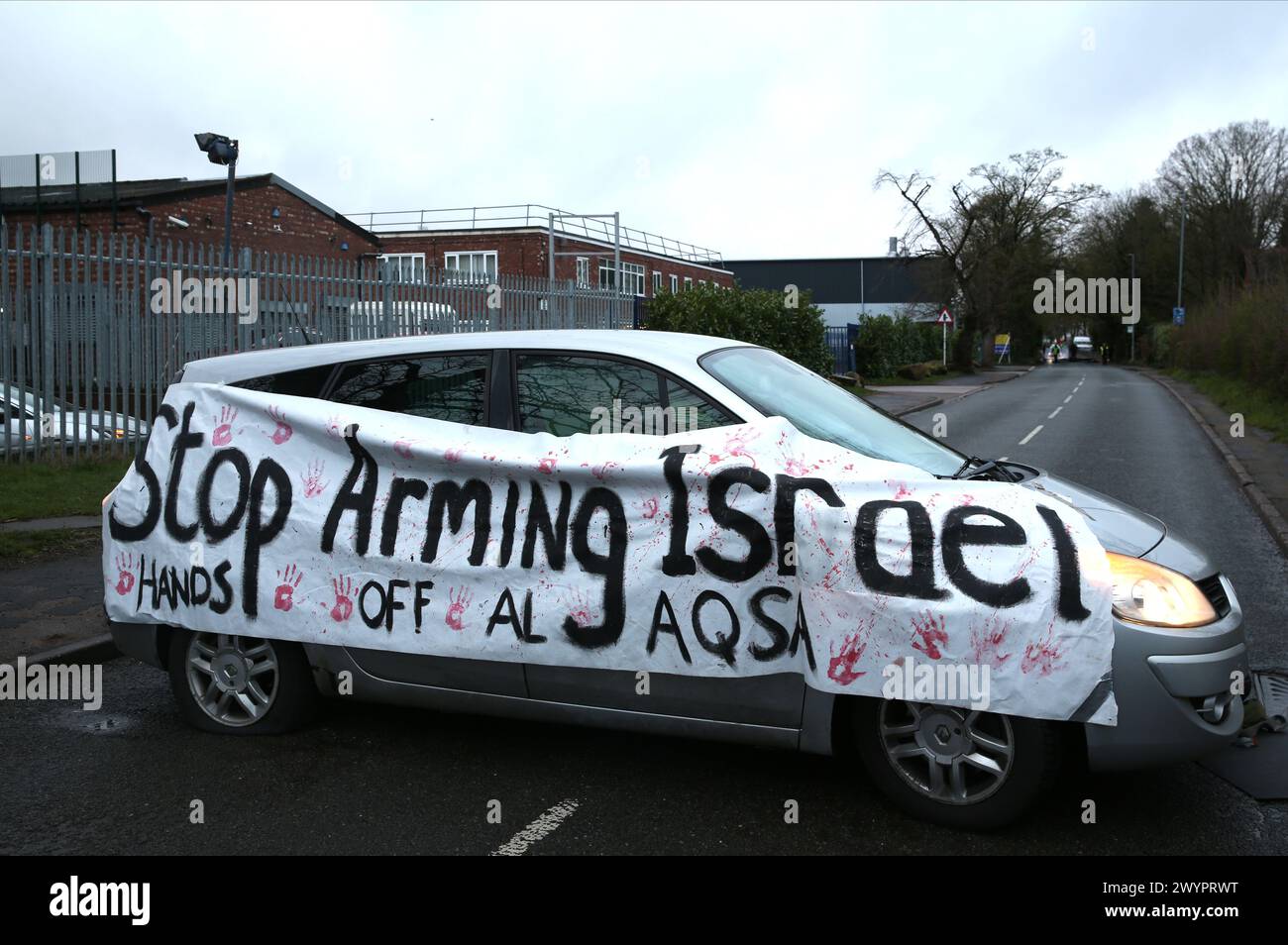 Shenstone, Staffordshire, UK. 3rd Apr, 2024. An abandoned car with ...