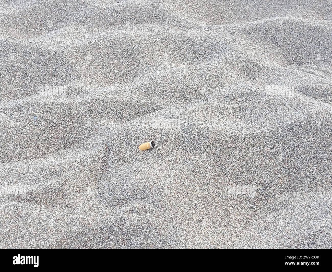 Verschmutzer Sandstrand am Beach Faliraki, Griechenland, Europa, BLF ...