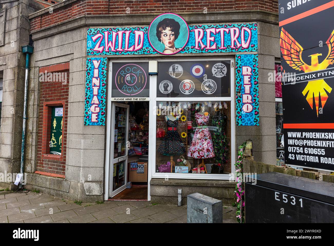 Vintage shop, retro shop, vintage clothing, retro clothing, retro ...