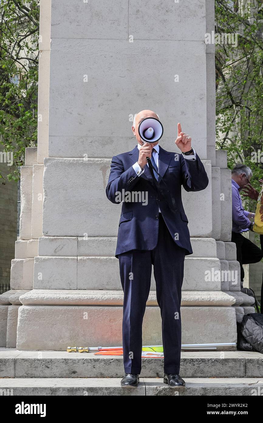 Figer pointing hi-res stock photography and images - Alamy