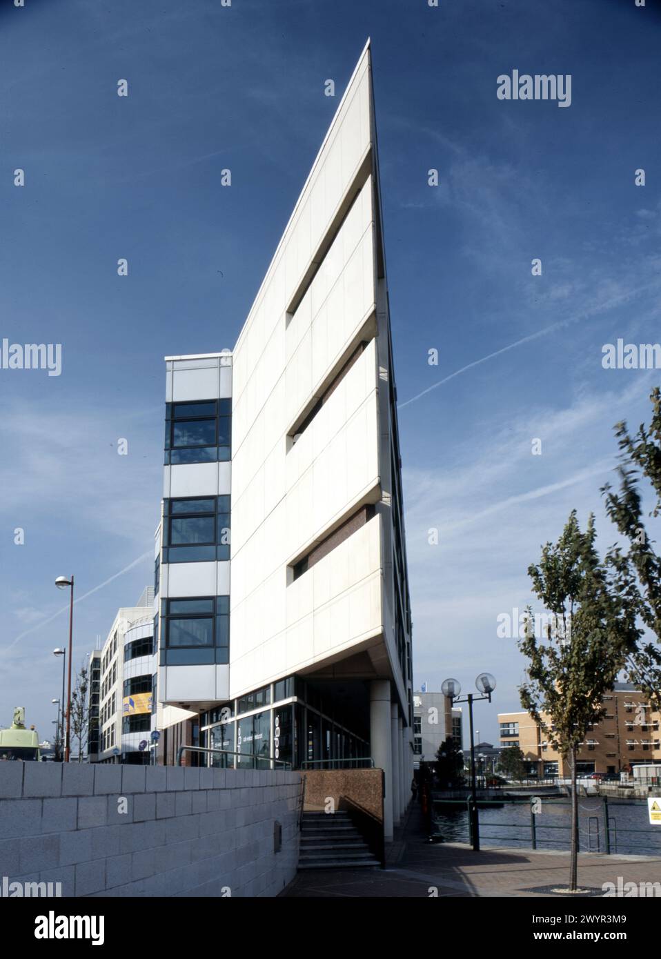 Scott harbour building cardiff bay hi-res stock photography and images ...