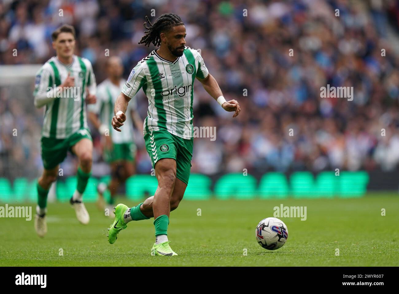 LONDON, ENGLAND - APRIL 7: Garath McCleary of Wycombe Wanderers during ...