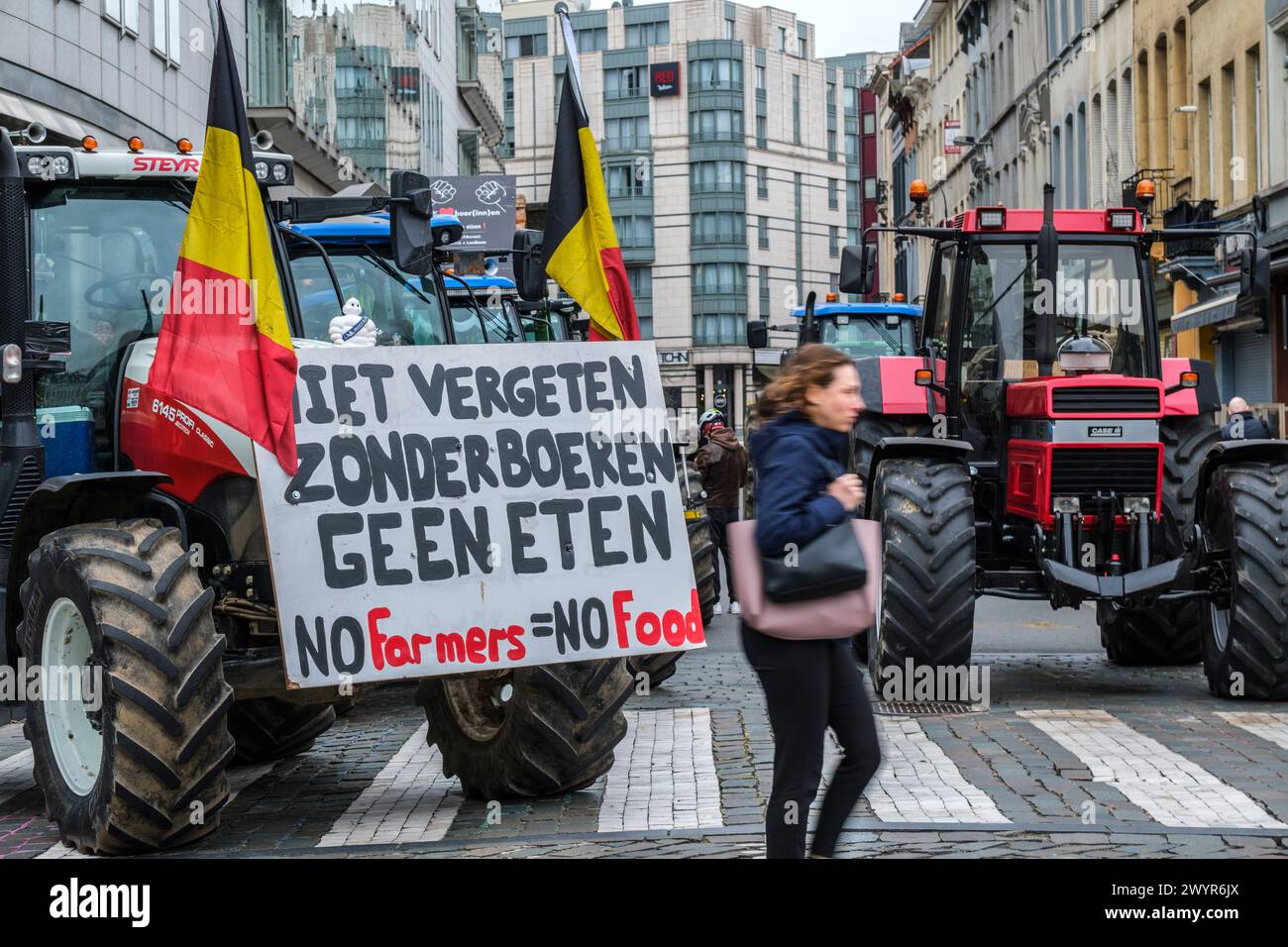 Demonstration of the farmers - The tractors are blocking streets ...