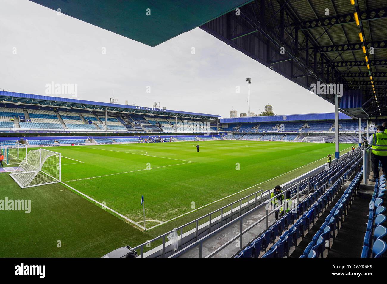 Loftus road stadium view hi-res stock photography and images - Alamy