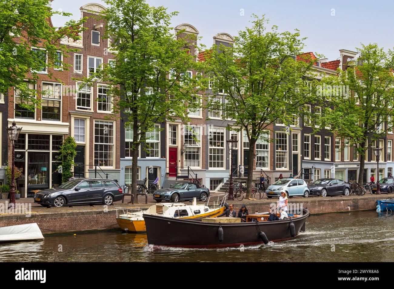 Boats pleasure sail along canal hi-res stock photography and images - Alamy