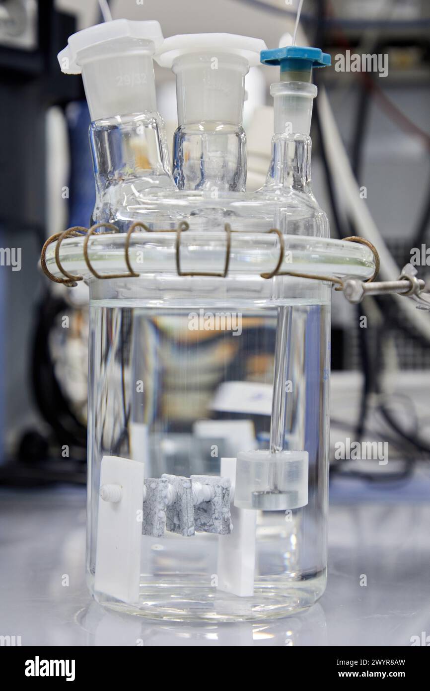 Potentiodynamic polarization test. Laboratory corrosion and ...