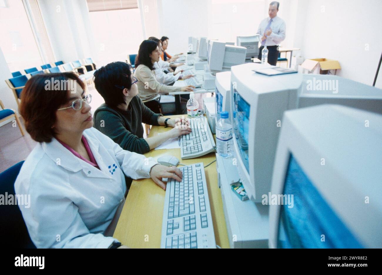 Classroom of computers, training at hospital Stock Photo - Alamy