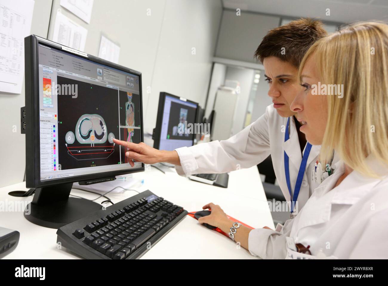 Treatment craniospinal and ORL with IMRT Intensity Modulated Radiation ...