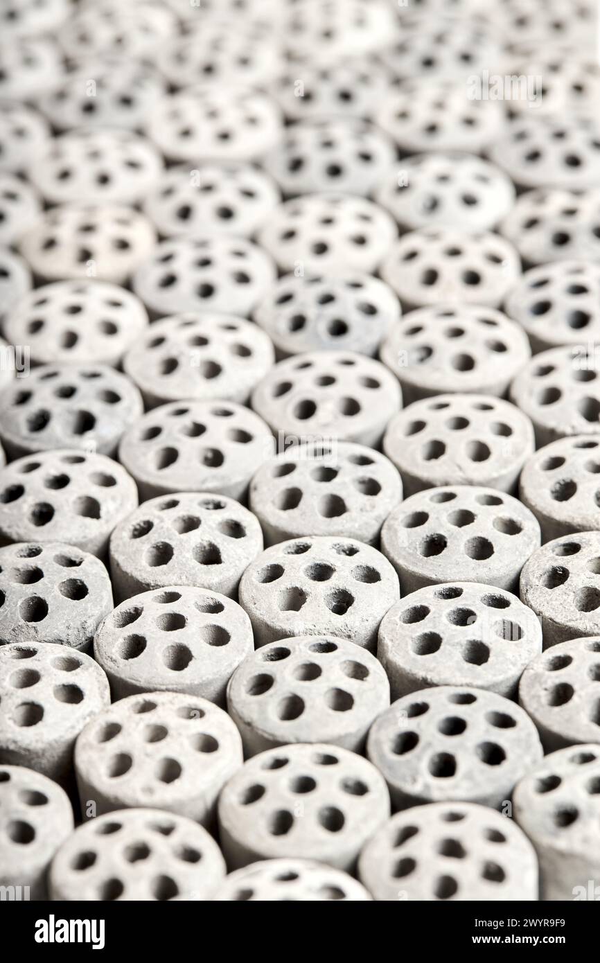 Carbon dioxide reforming of methane nickel catalyst seven holes ...