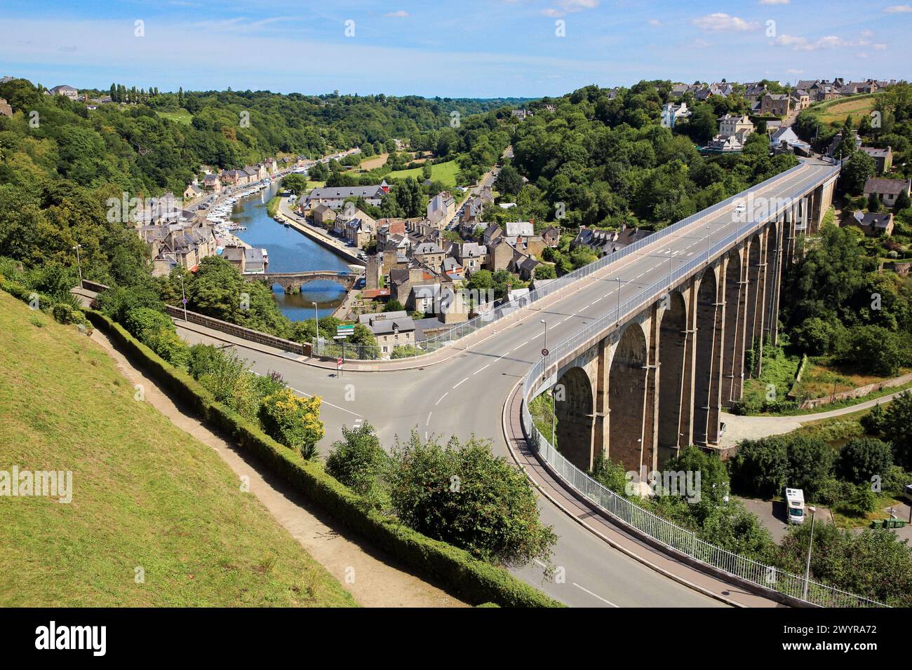 River Rance, Harbour, Stone Bridge, Dinan, Bretagne, Brittany, France ...