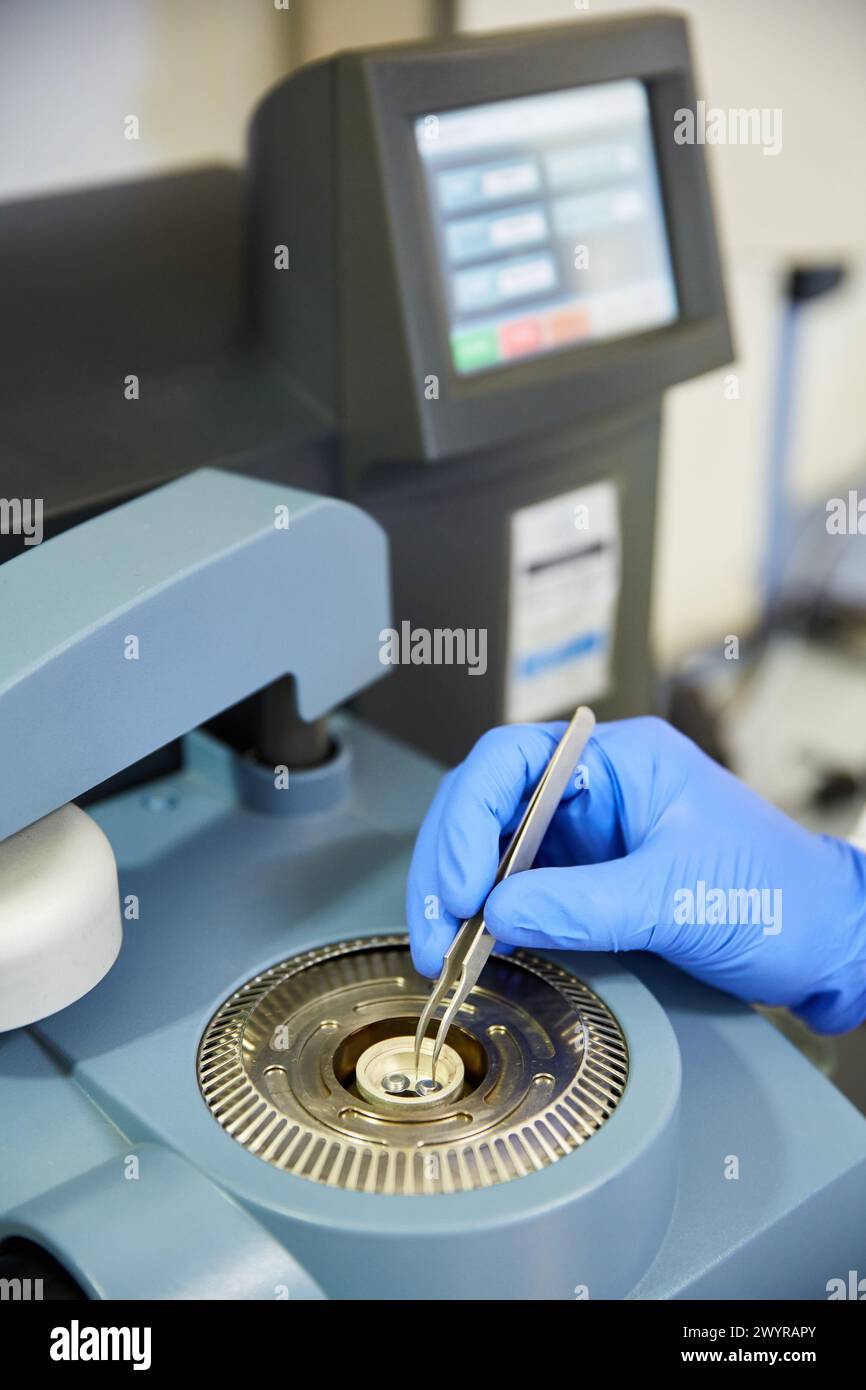 Differential scanning calorimeter hi-res stock photography and images ...