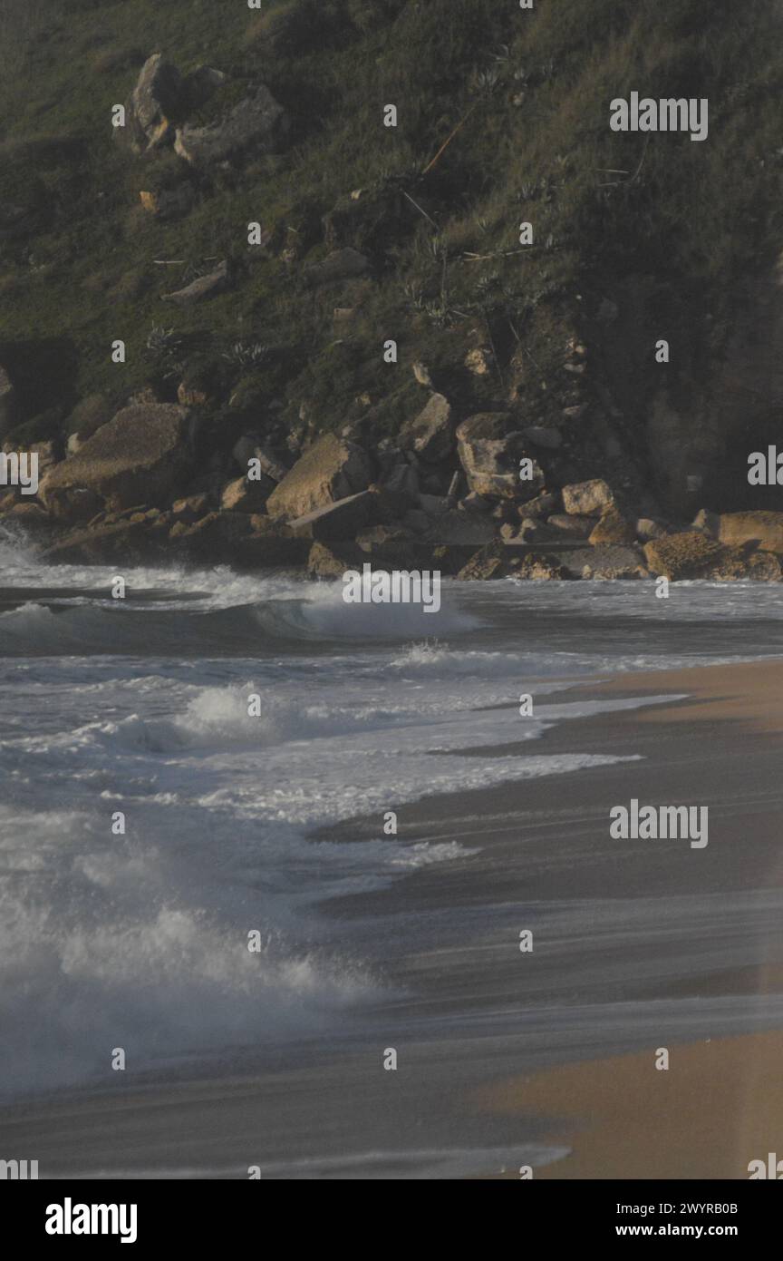 Praia de nazare hi-res stock photography and images - Alamy