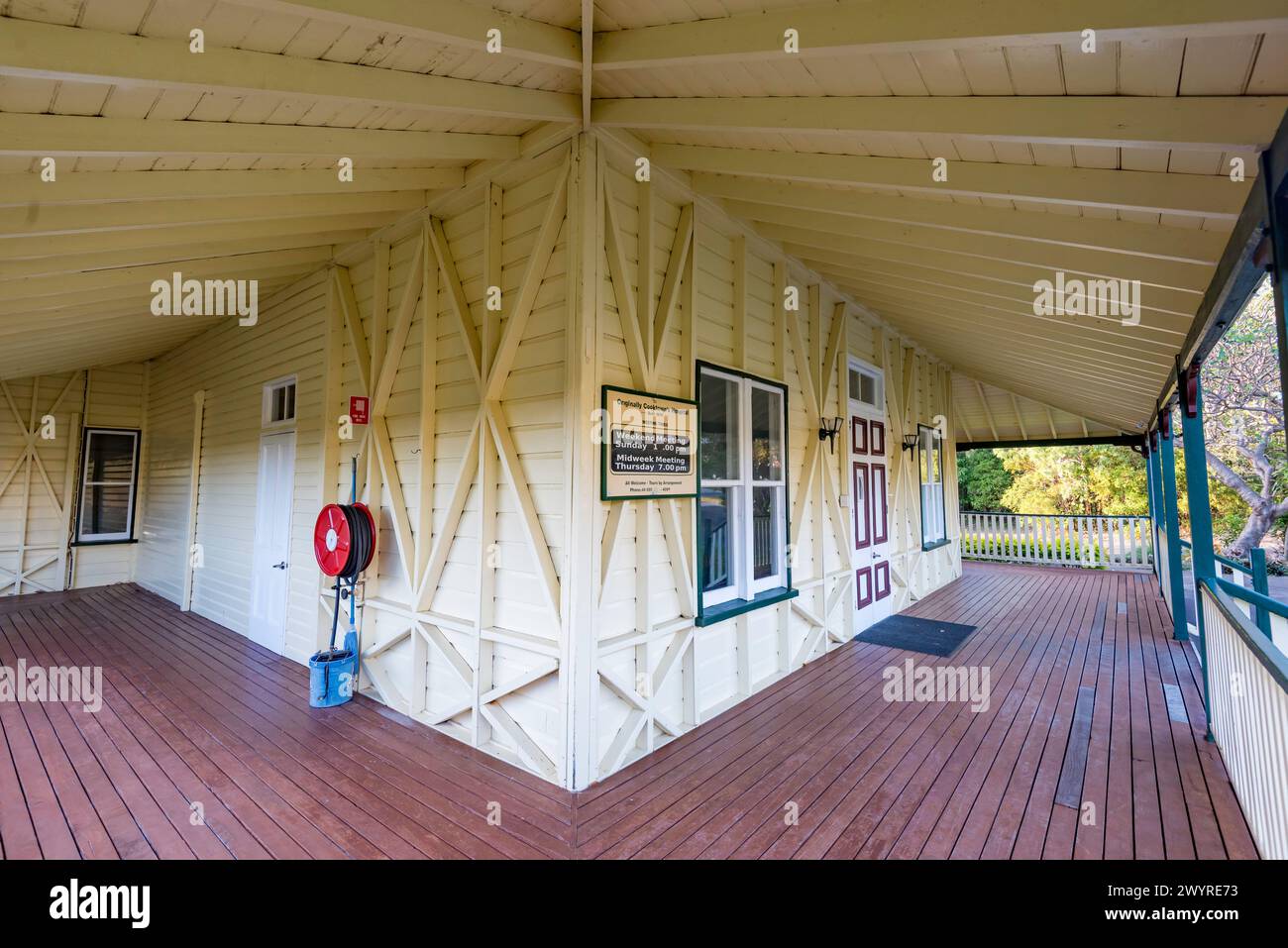 Single skin queensland timber buildings hi-res stock photography and ...
