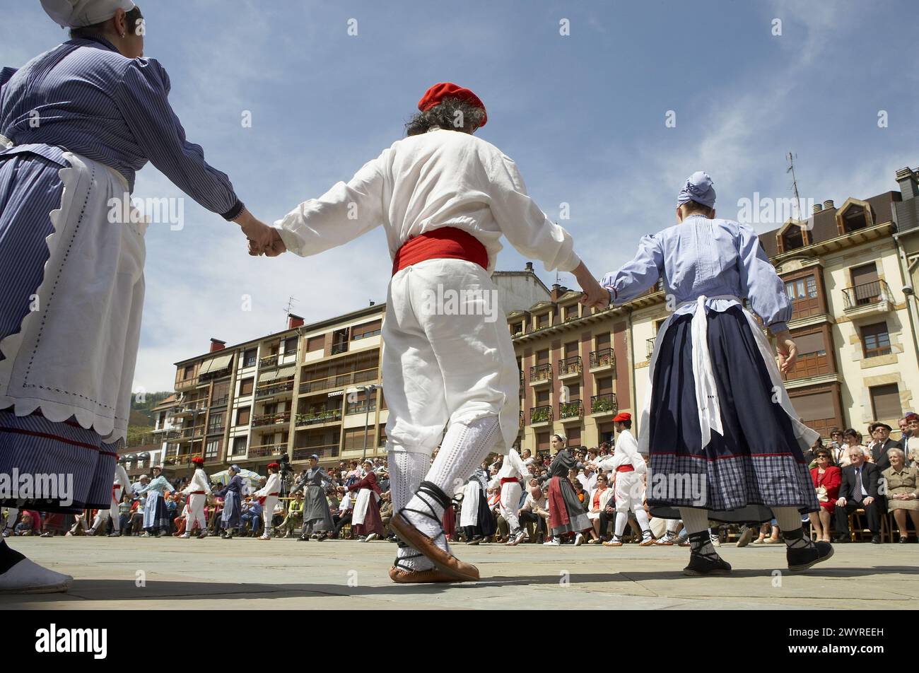 Dantzaris. Basque folklore. Traditional dance ´Espata Dantza´. Fiestas ...