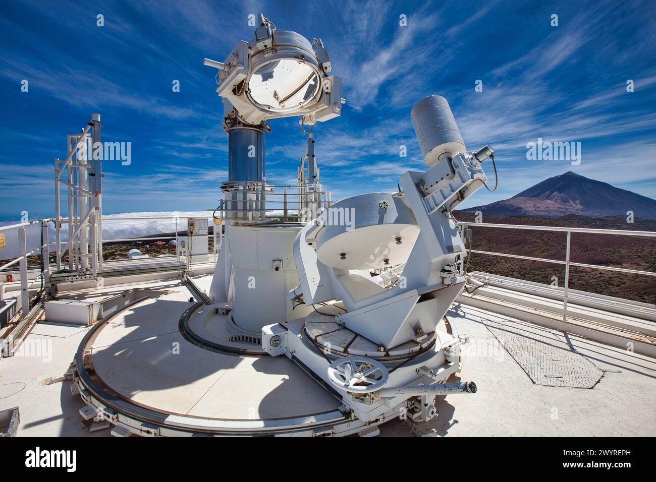 Observatorio planck hi-res stock photography and images - Alamy
