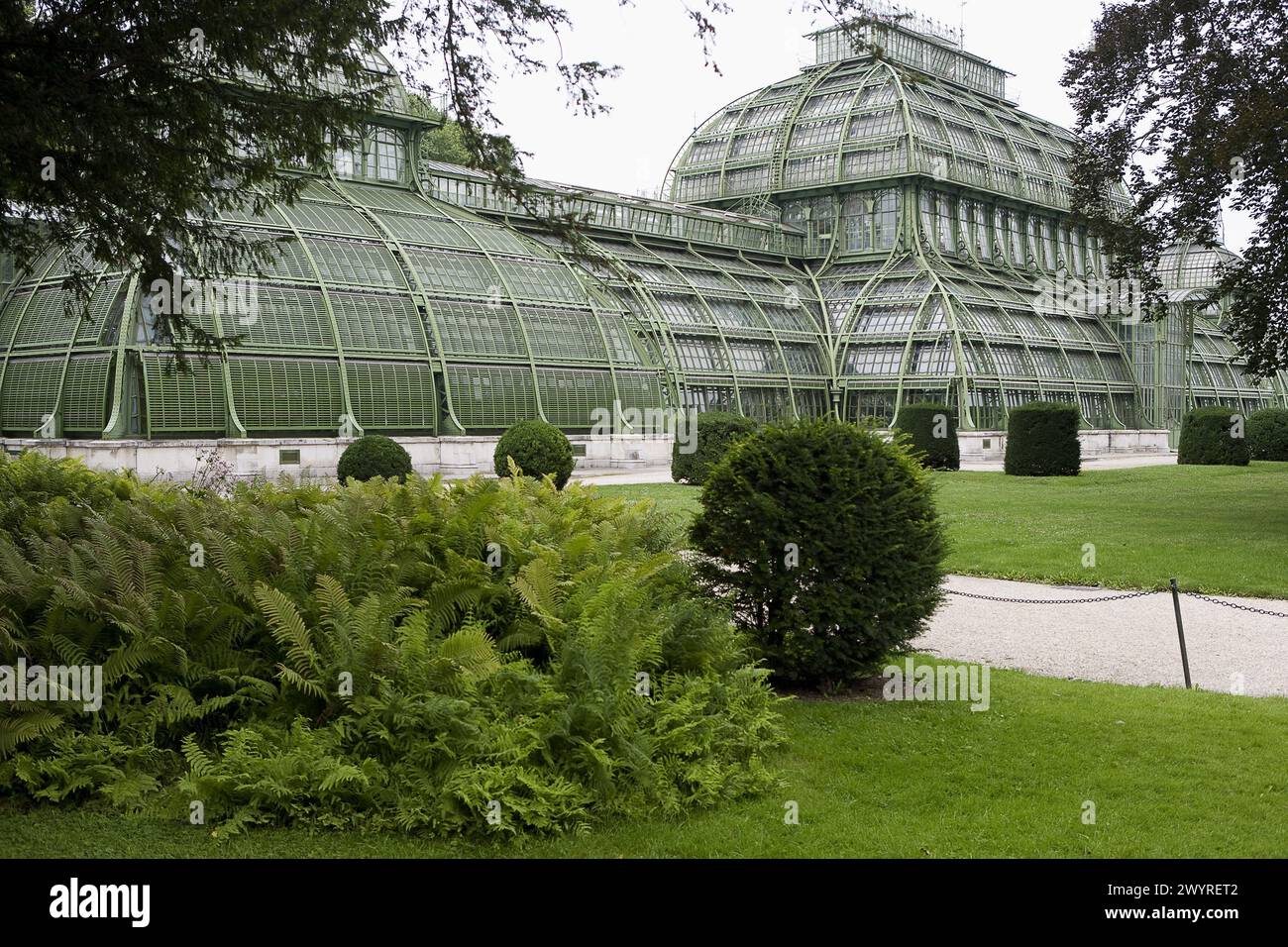 Palmenhaus viena hi-res stock photography and images - Alamy