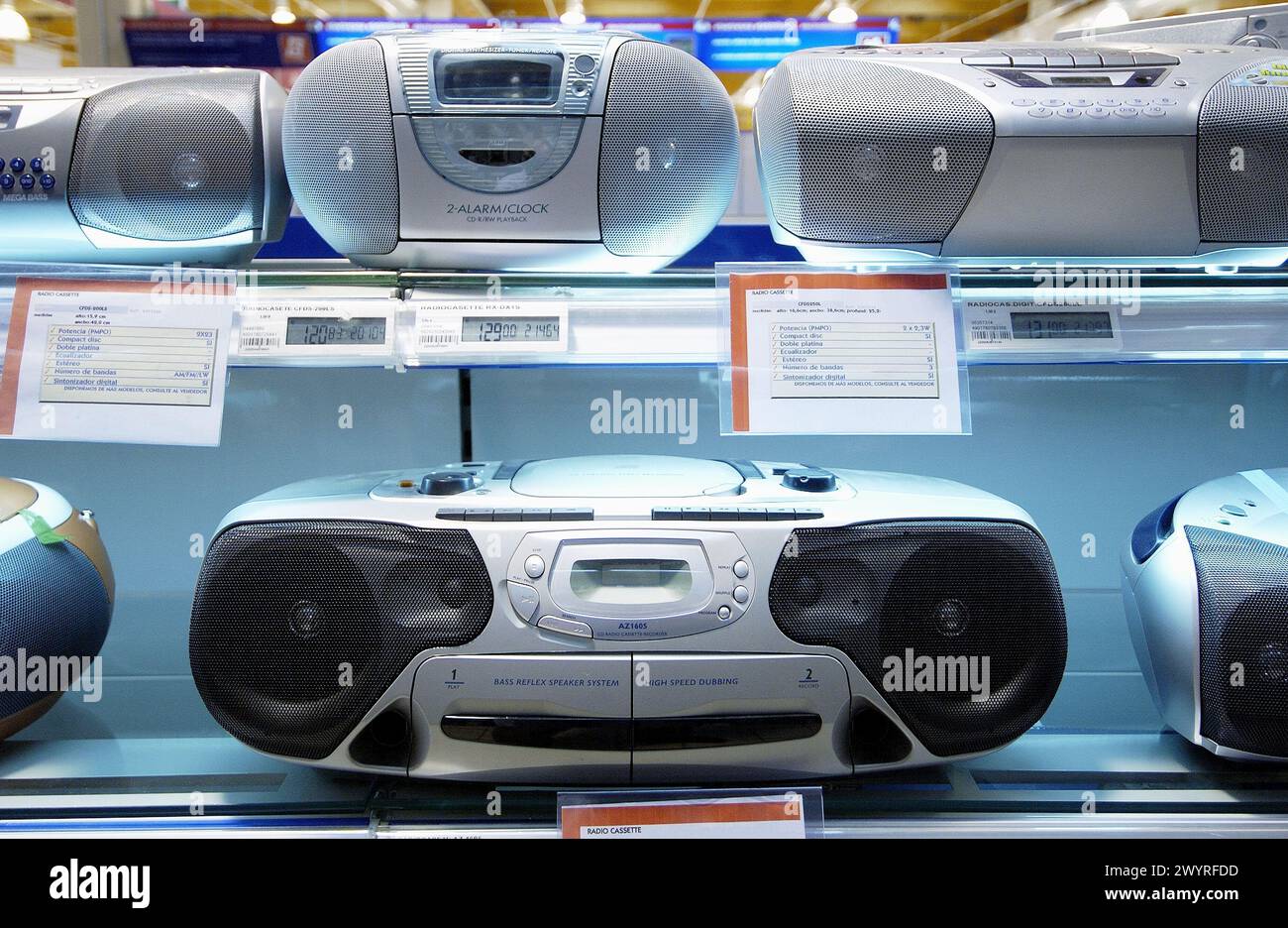 Shelving systems hi-res stock photography and images - Alamy