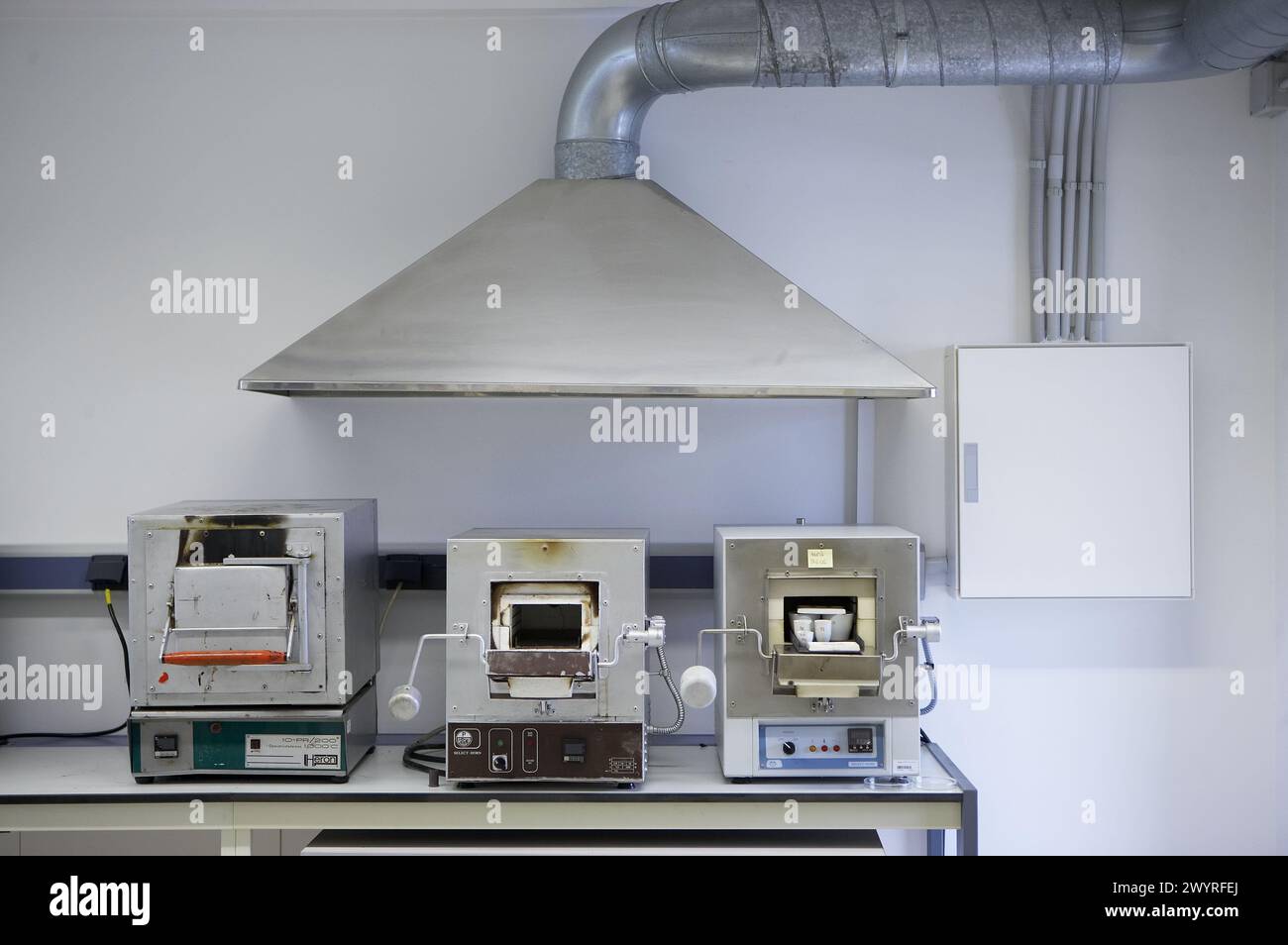 Escuela politécnica hi-res stock photography and images - Alamy