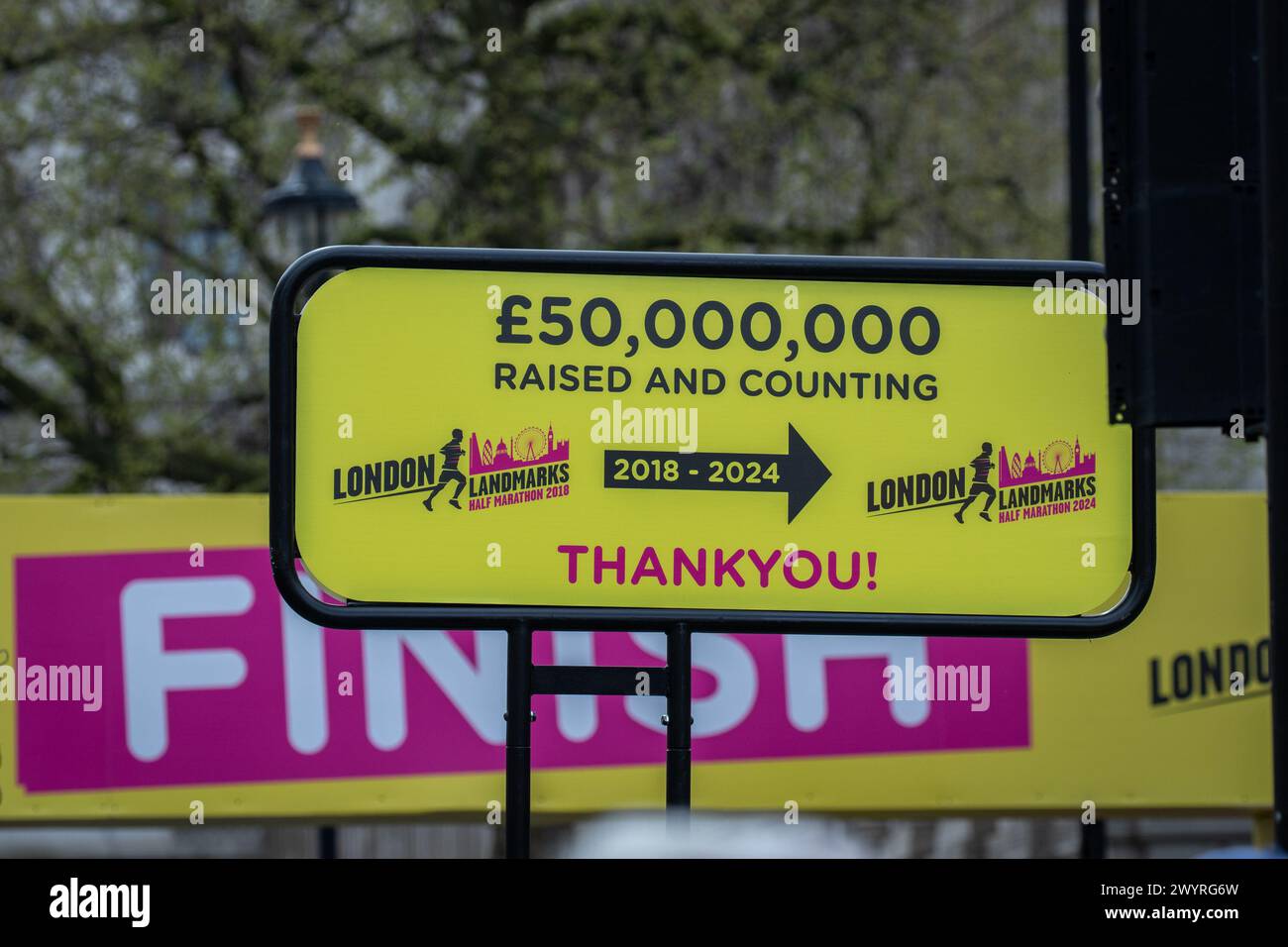 London landmarks half marathon 2024 hi-res stock photography and images ...