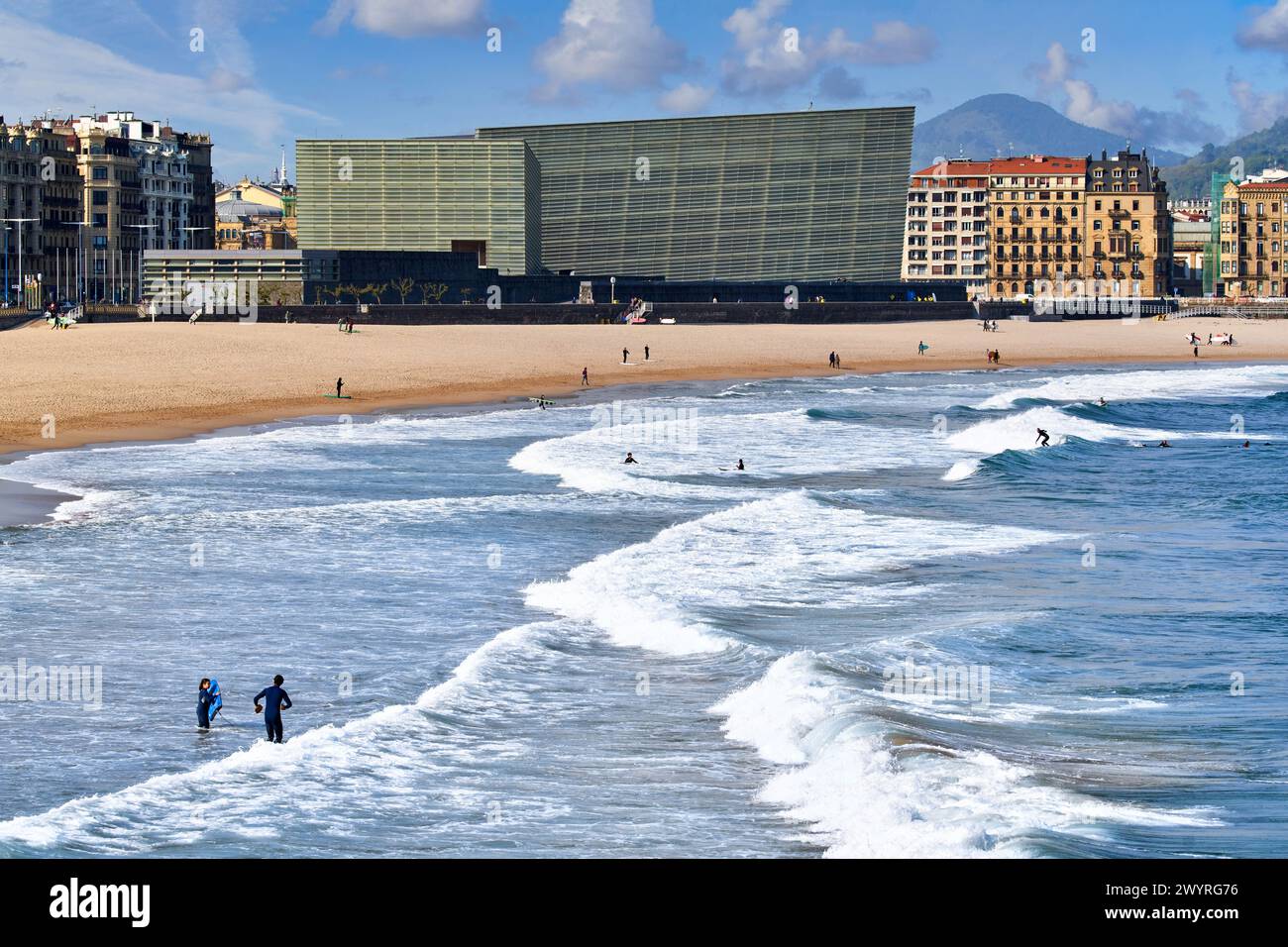 Surf, Kursaal Palace, Centro Kursaal Elkargunea, La Zurriola Beach ...